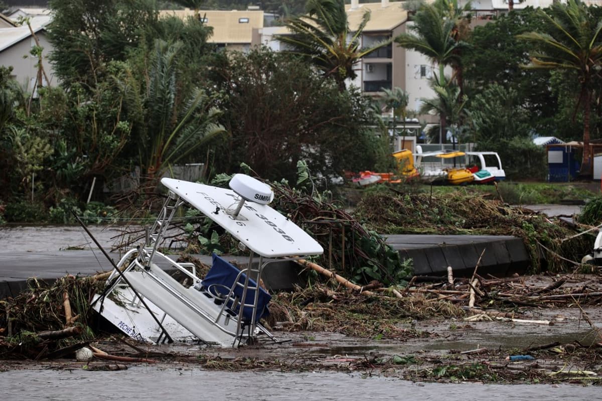 "Une rivière qui passait dans la maison": les images des dégâts du ...