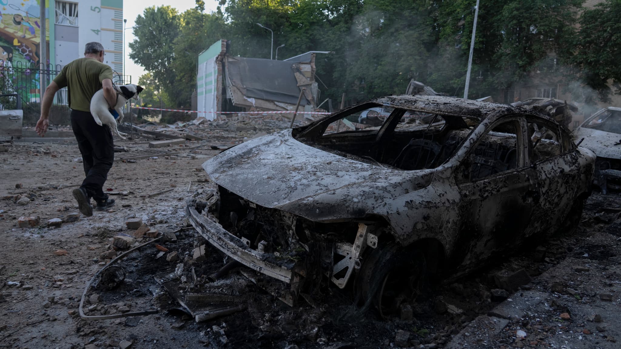 Guerre en Ukraine: au moins quatre morts et 36 blessés dans des attaques russes