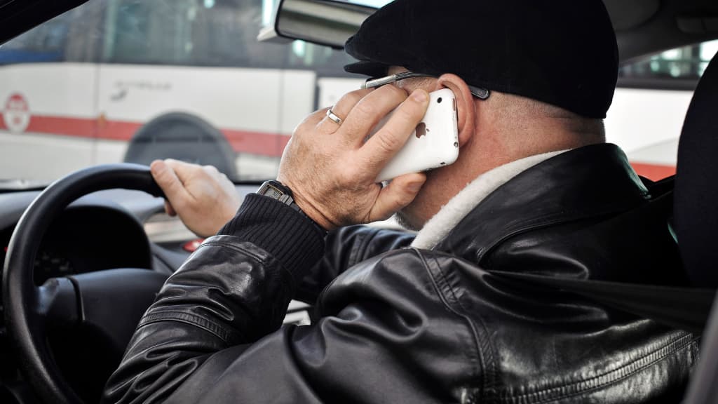 Les Français, champions des insultes au volant: "Je dis des trucs ...