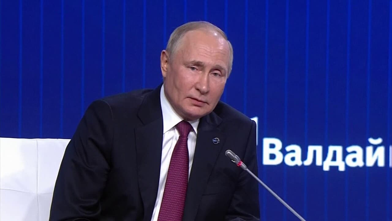 Vladimir Poutine critique Emmanuel Macron pour avoir rendu publics ...