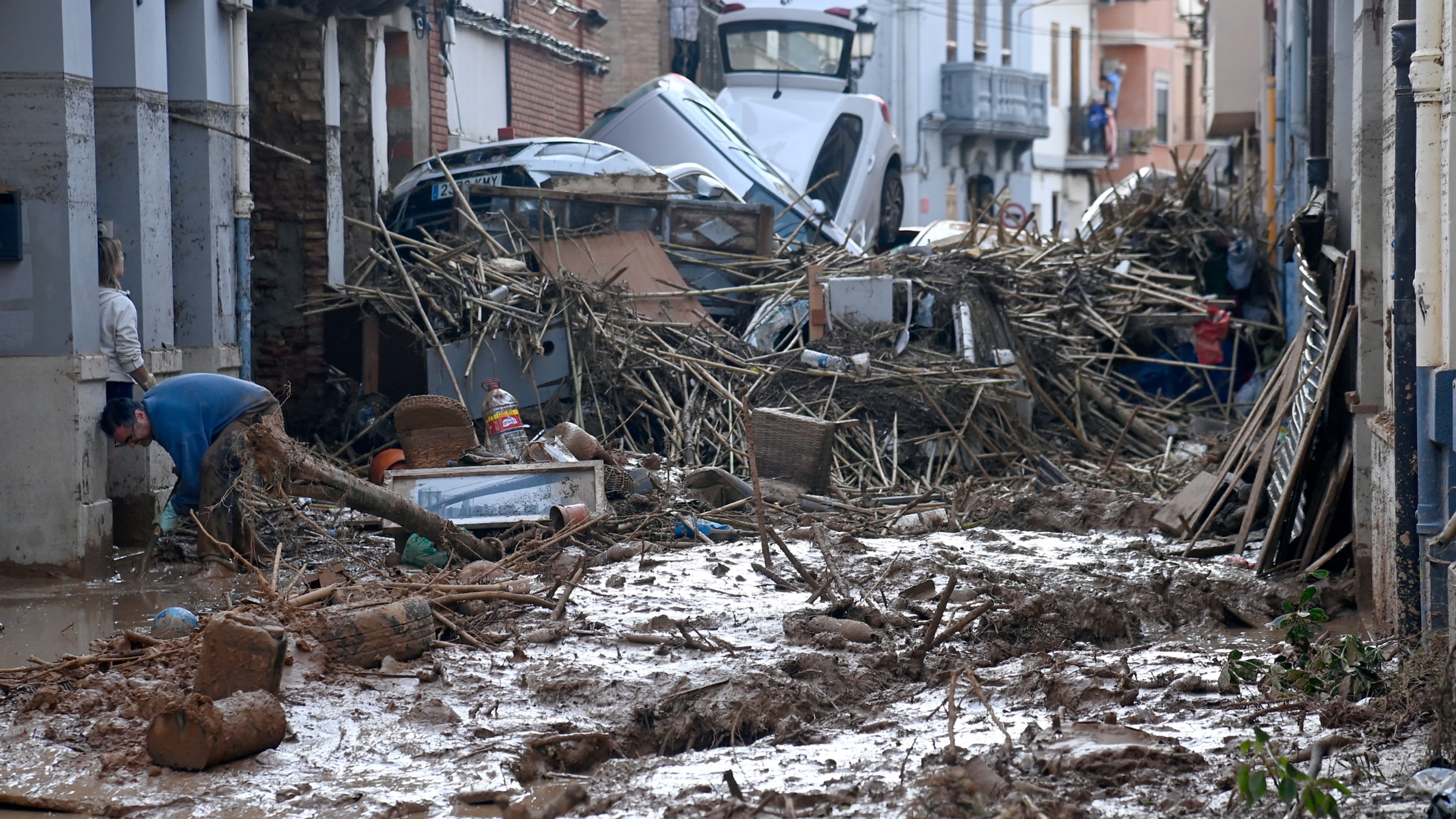 "Des risques d'infections": après les inondations en Espagne, un ...
