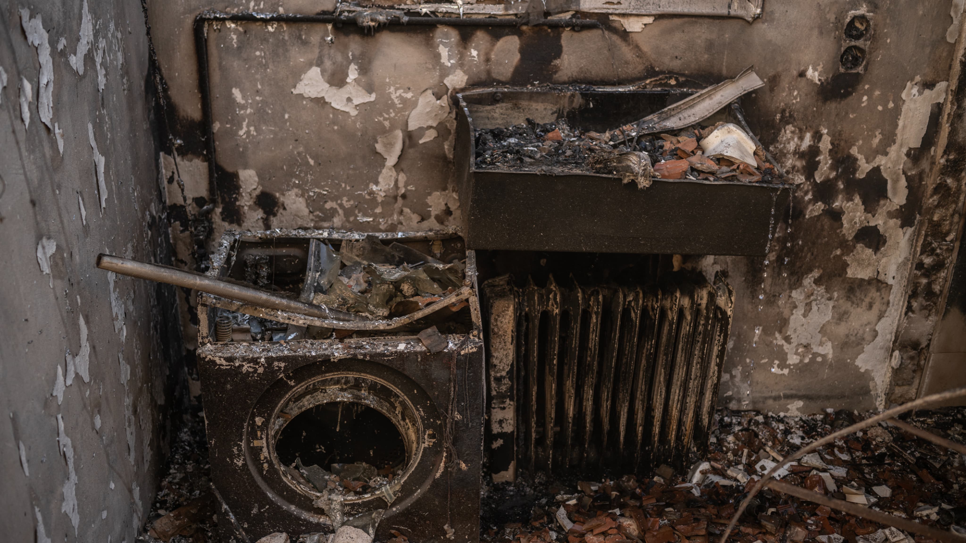 "On doit tout reconstruire, encore": la colère de ces habitants en ...