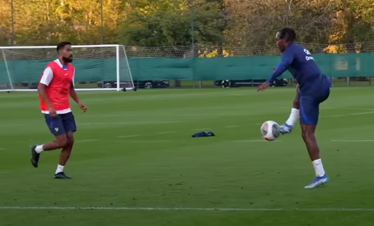 Le sombrero dévastateur de Mathys Tel qui fait chuter Gaël Clichy à l ...