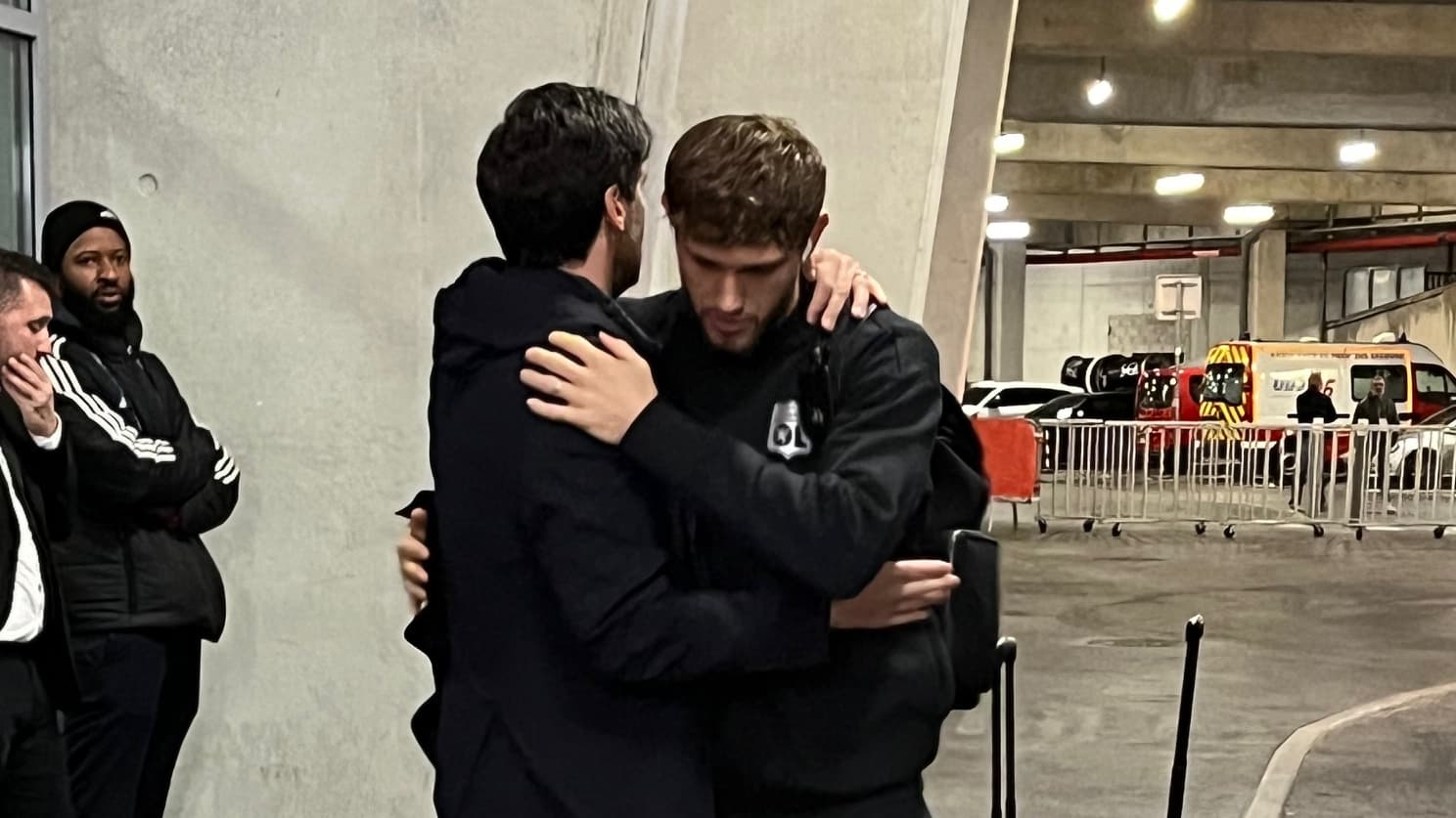 Nice-OL: interdit de banc et de vestiaire, Paulo Fonseca a quand même ...