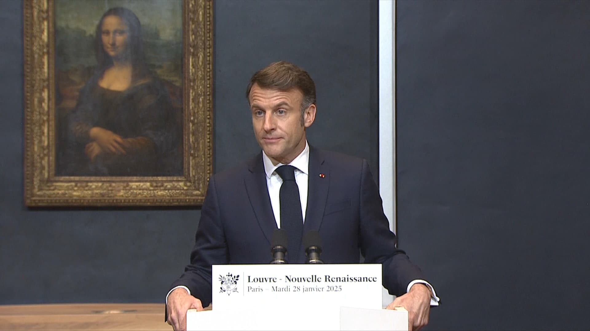 Musée du Louvre: Emmanuel Macron annonce que la Joconde sera exposée ...