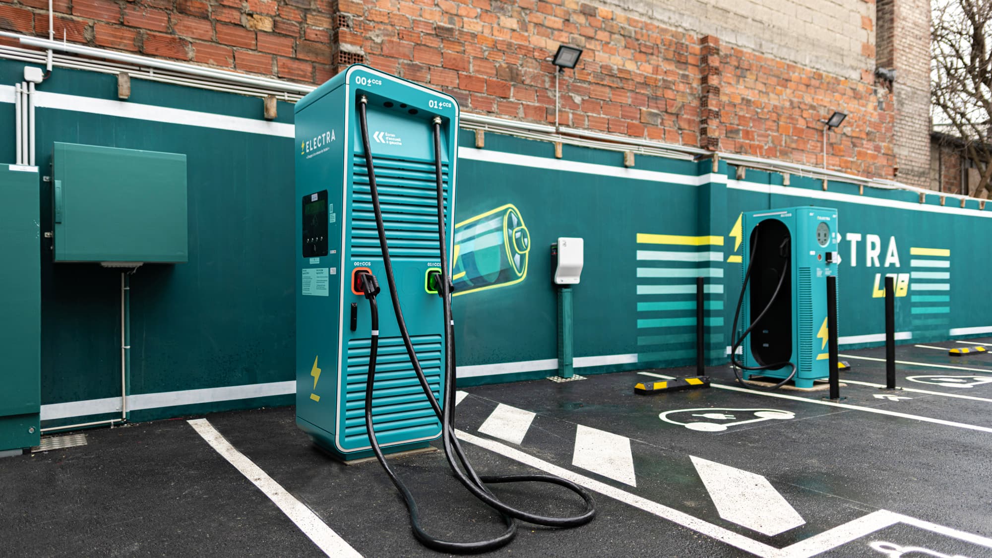 Bornes de recharge: l'opérateur français Electra lève 304 millions d'euros