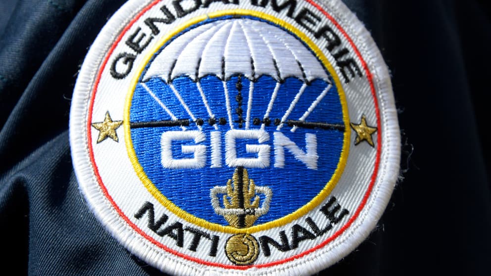 Mayotte: cinq interpellations suite à l'agression de deux gendarmes Mayotte: cinq interpellations suite à l'agression de deux gendarmes