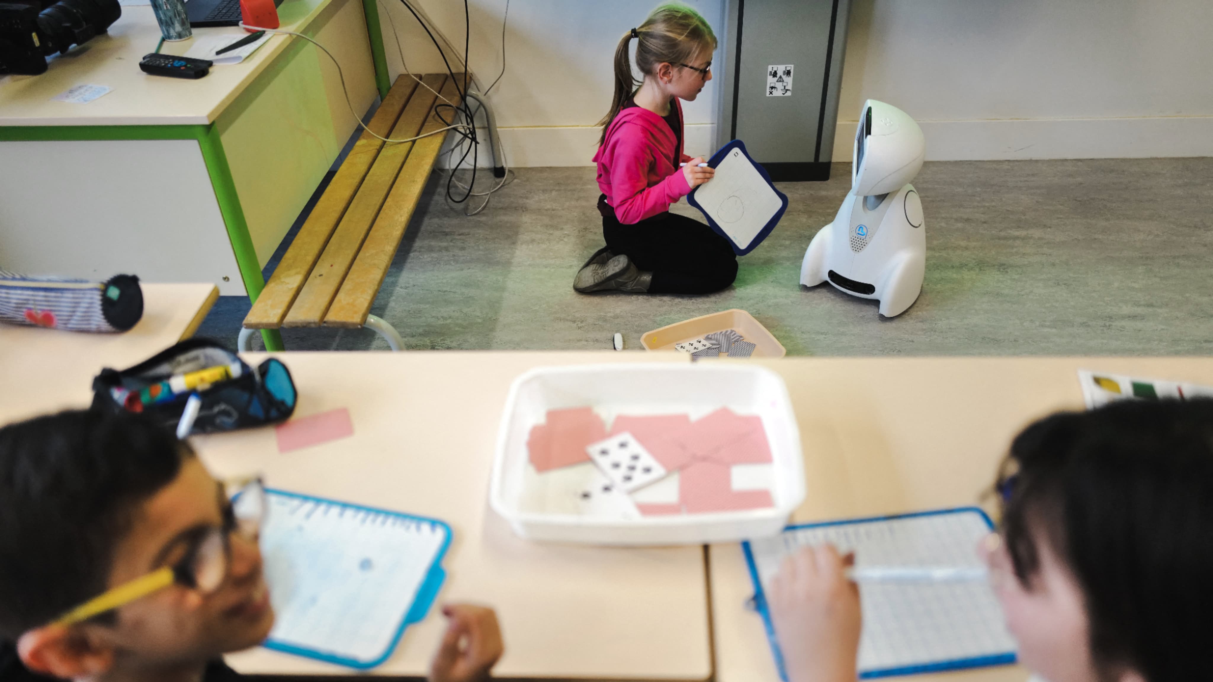 Avec le robot Buddy, les enfants malades peuvent suivre leurs cours ...