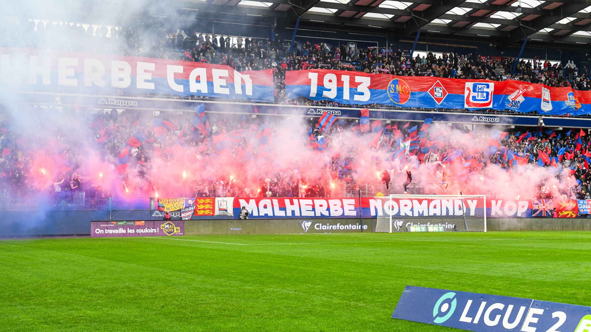 Ligue 2: le Stade Malherbe de Caen franchit la barre des 10.000 ...