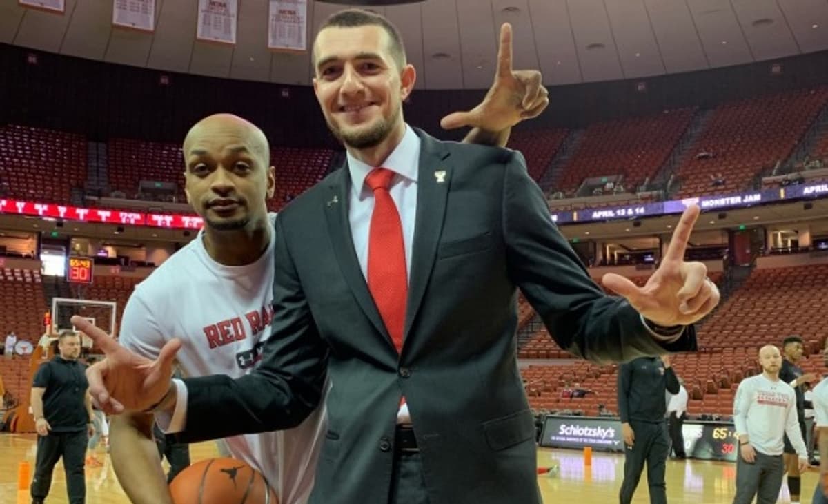 NBA: Max Lefèvre, le Français qui murmure à l'oreille des coachs américains