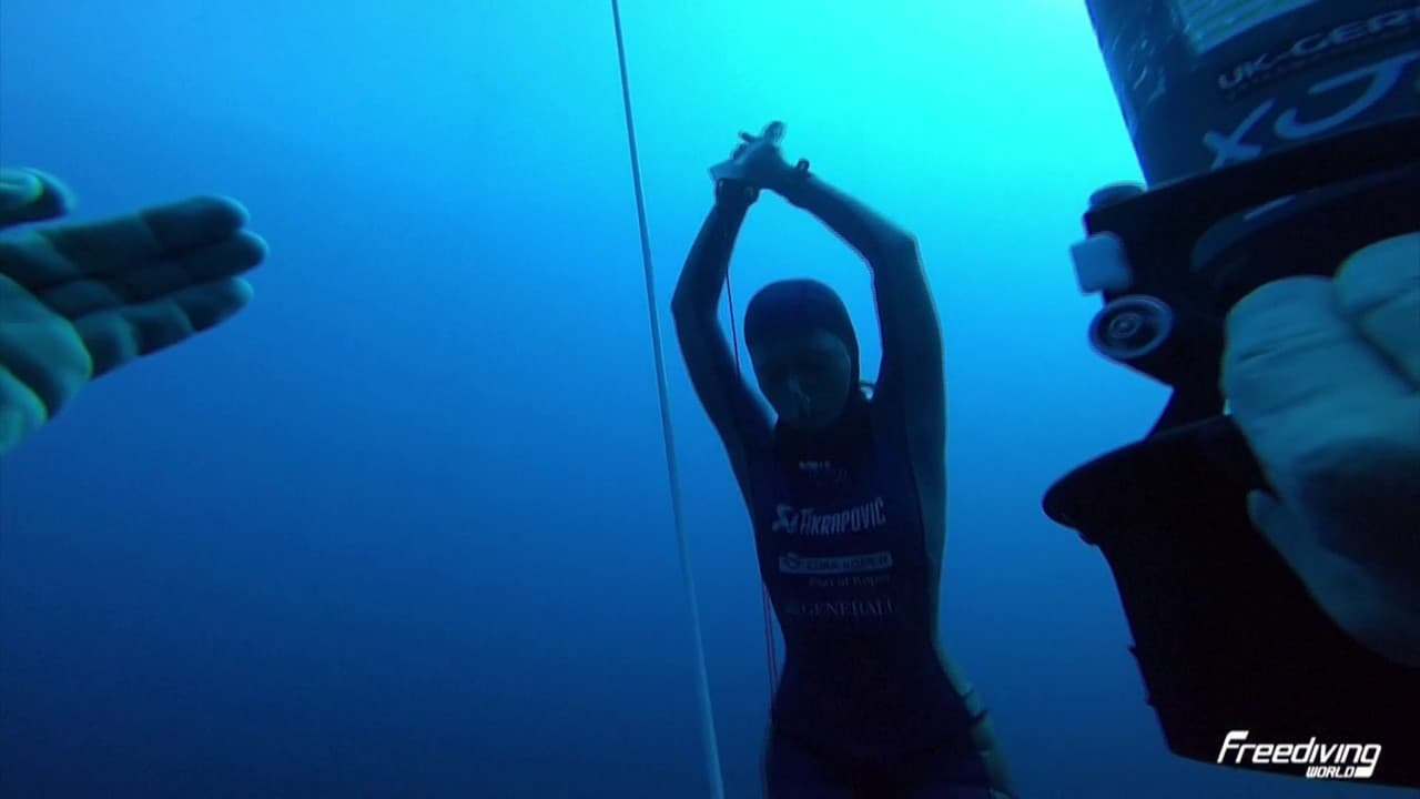 Plongée en apnée: la Slovène Alenka Artnik signe un record pour une ...