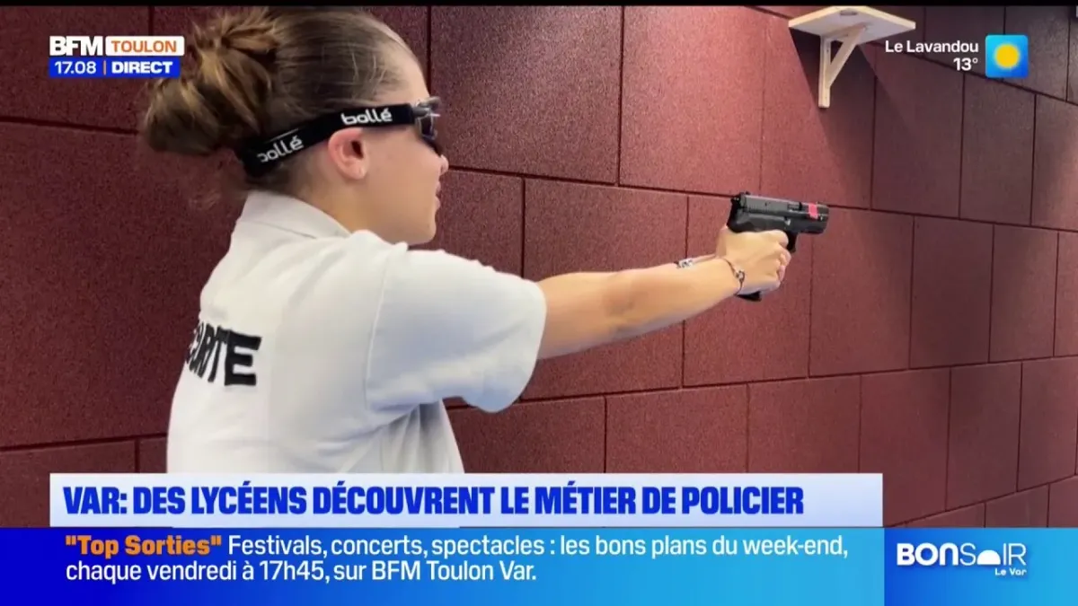 Hyères: des élèves du lycée Costebelle découvrent le métier de policier