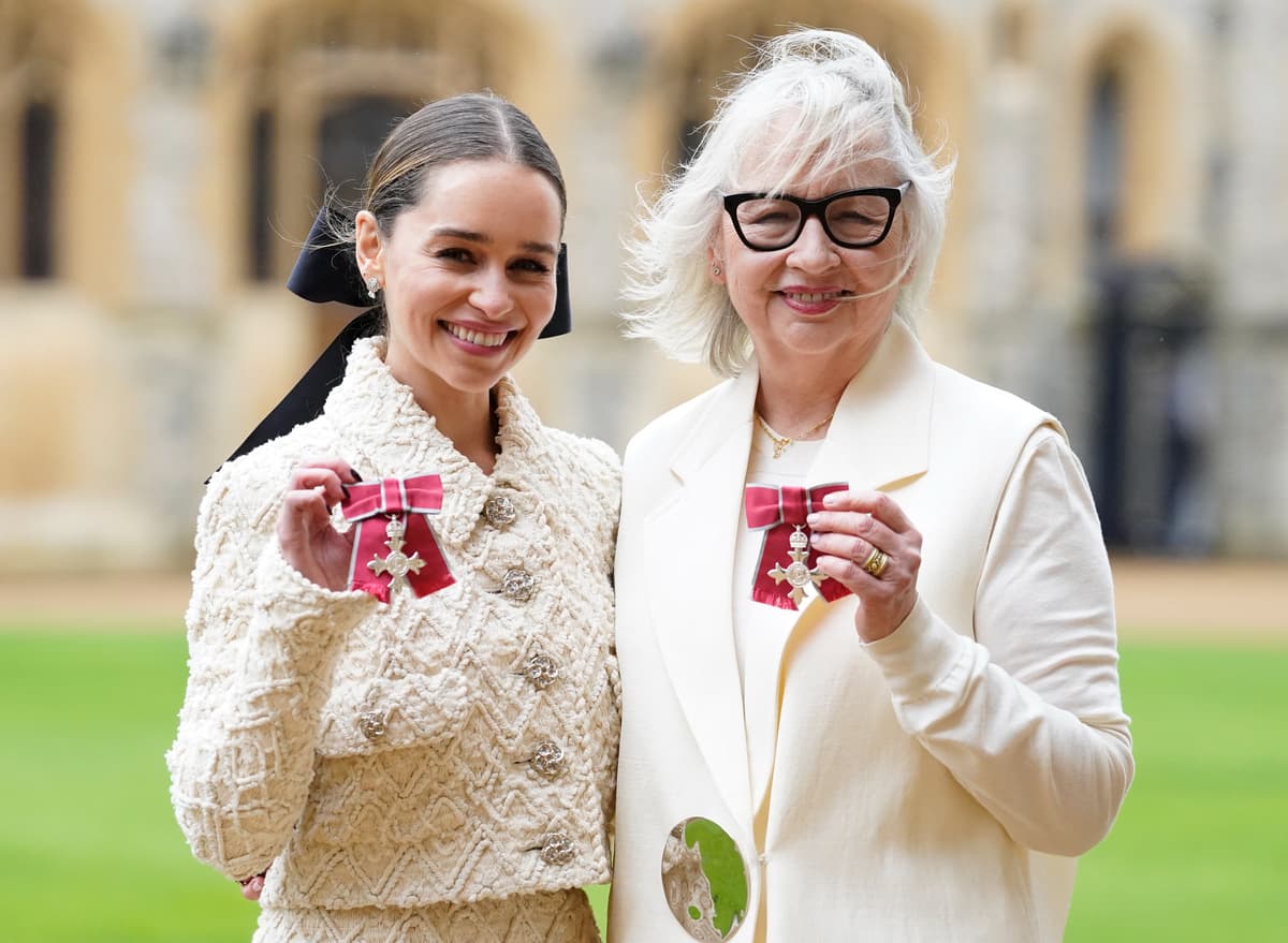 Emilia Clarke Et Son Fils