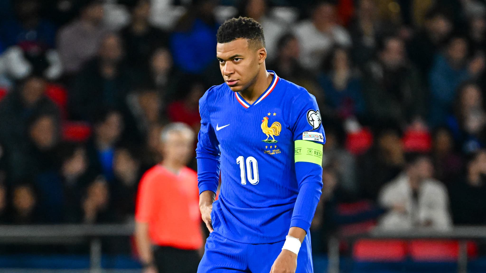 "Allons tenter l’irréel": Mbappé atteint déjà la barre 400 buts mais ...