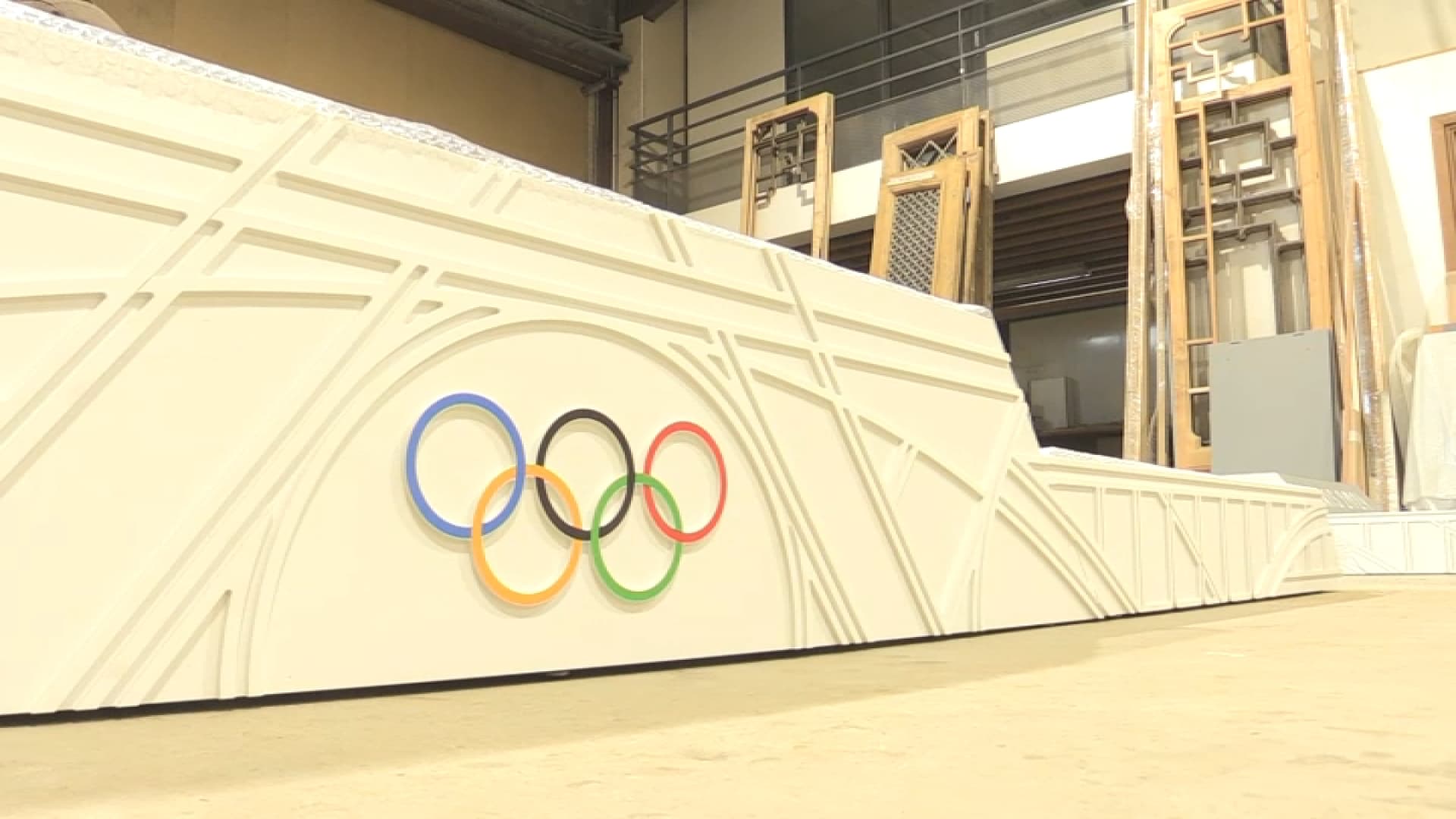 JO 2024: dans les coulisses de la fabrication des podiums des Jeux