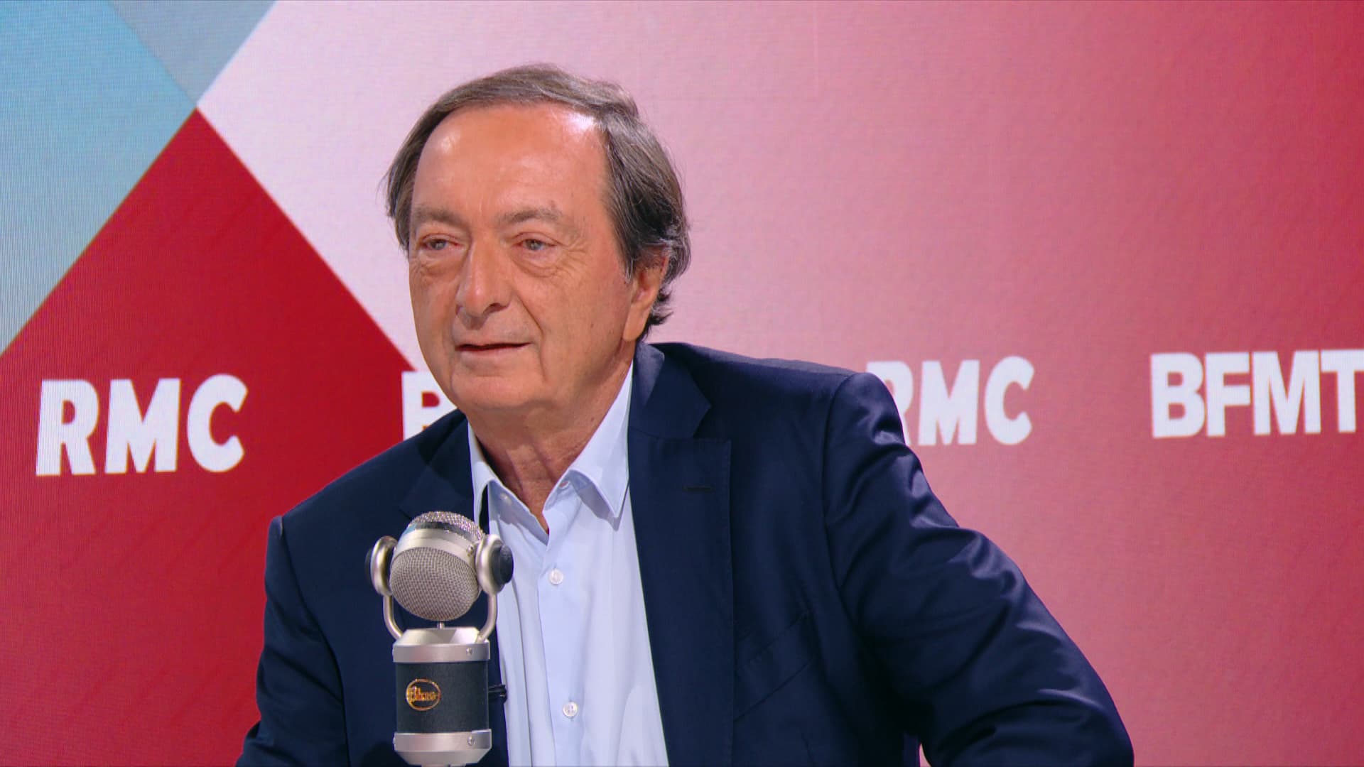 "Mon iPhone ne cotise pas": comme Bill Gates ou Benoît Hamon avant lui ...
