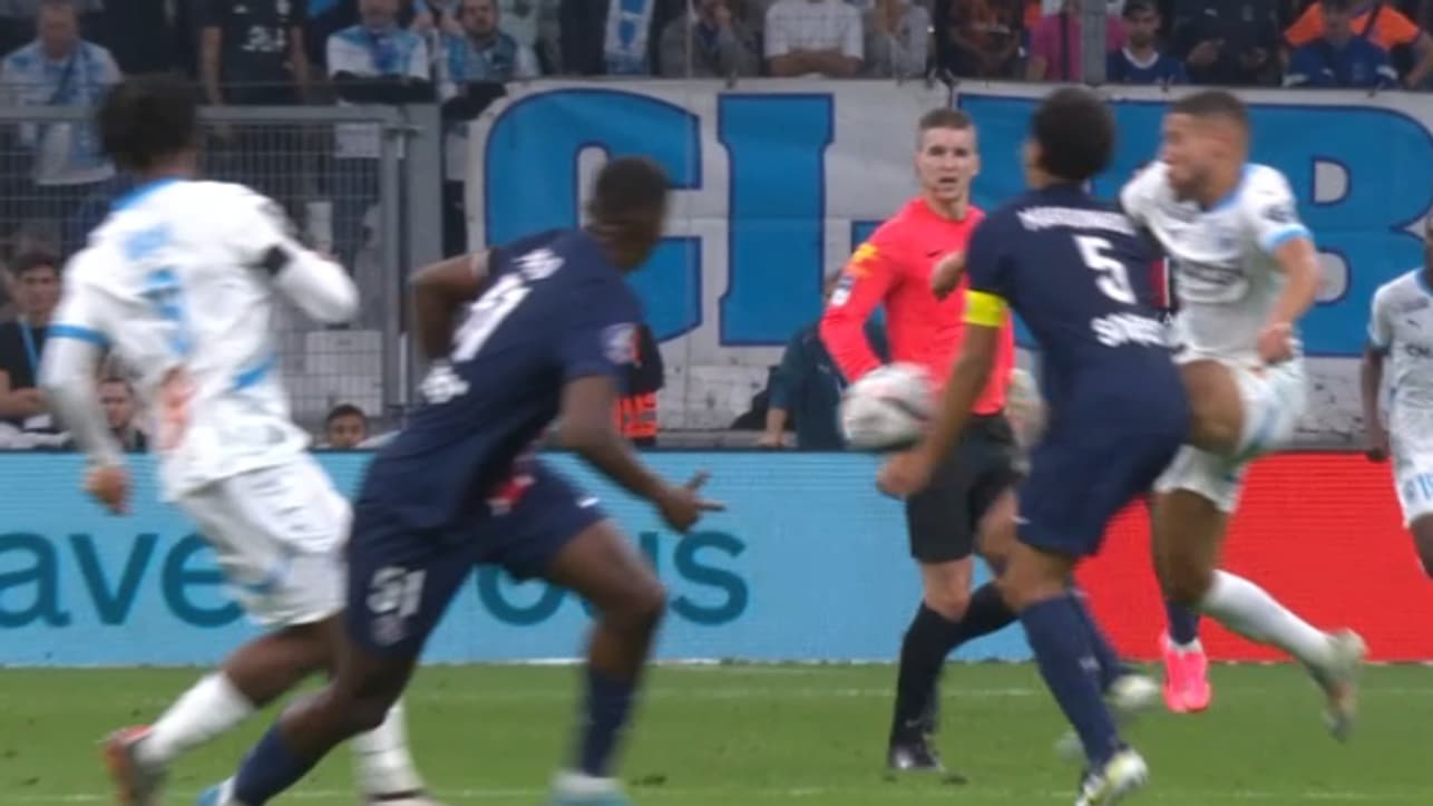 OM-PSG: le carton rouge d'Harit pour une faute sur Marquinhos, sans ...