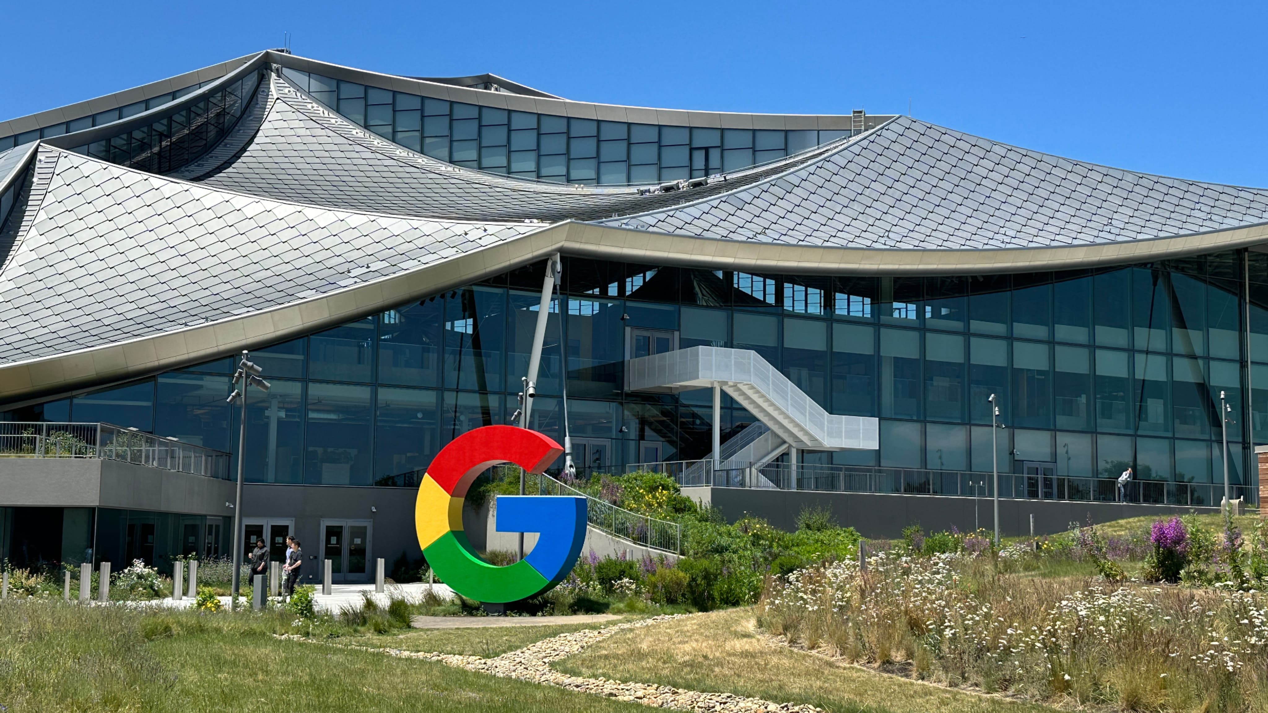 Google fête ses 25 ans: comment l'entreprise est née d'un coup de pouce et d'une faute d'orthographe