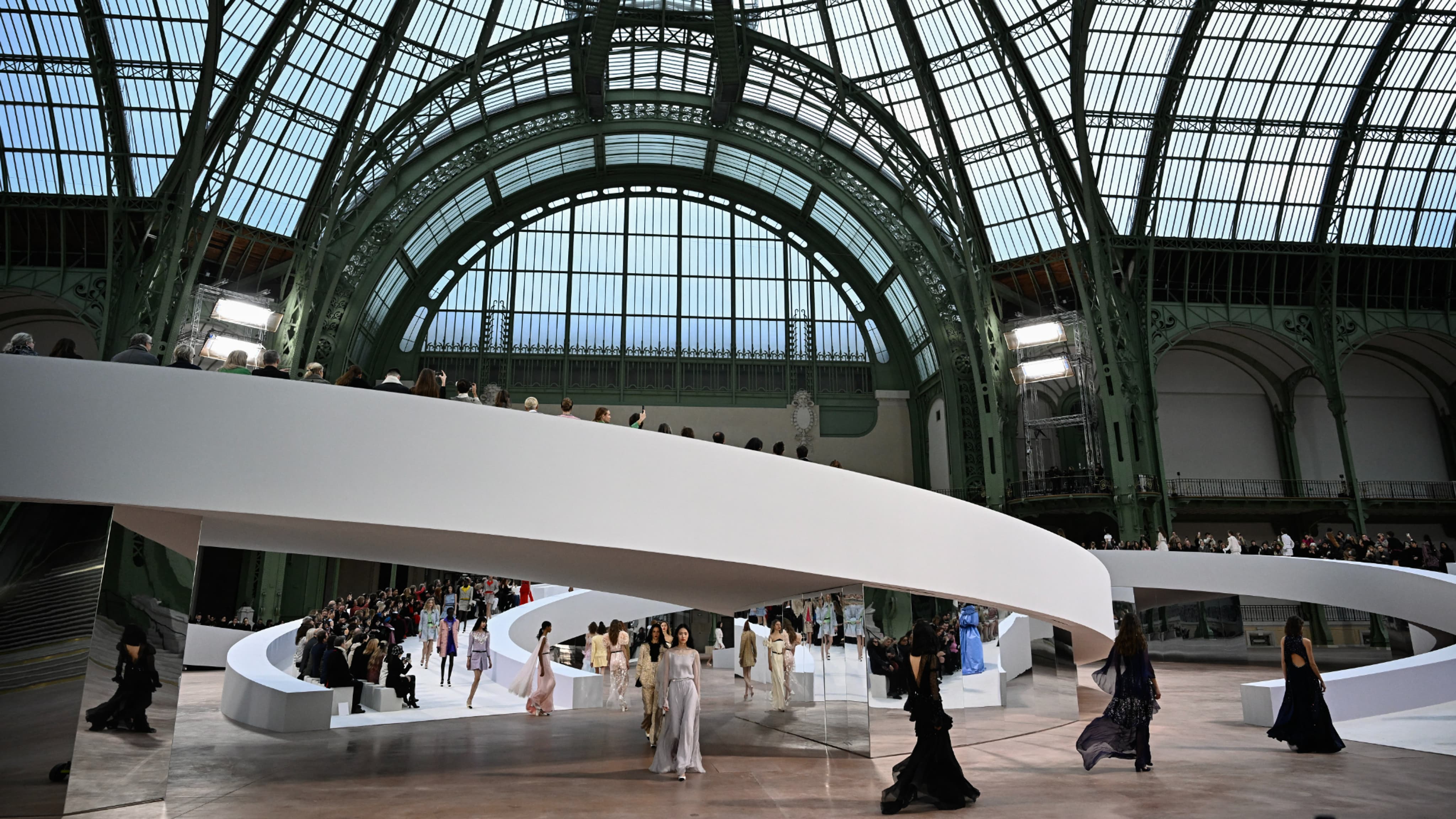 Entre douceur et féminité, Chanel révèle son défilé haute couture ...