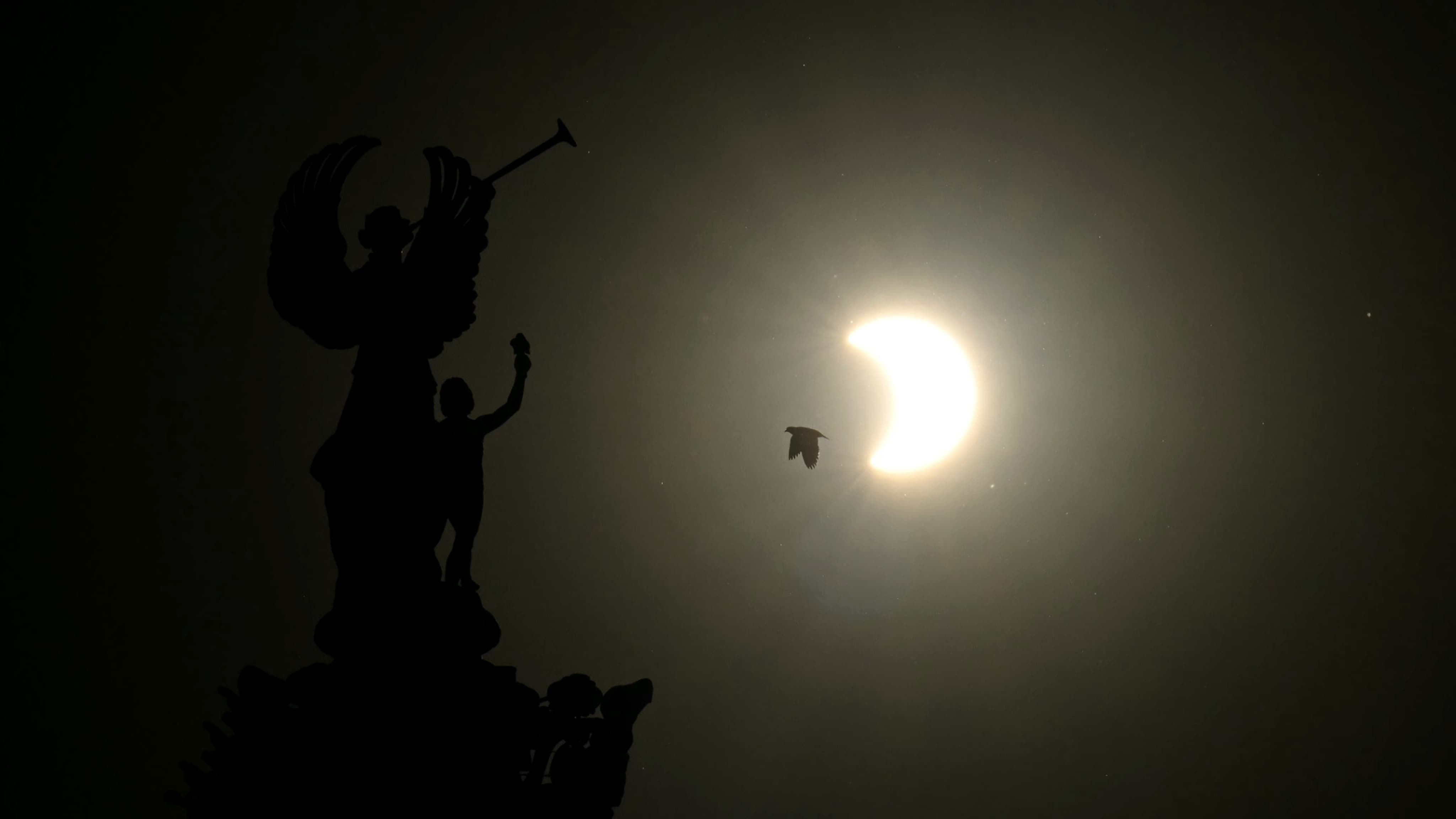 "Un anneau de feu": les images impressionnantes d'une éclipse annulaire ...