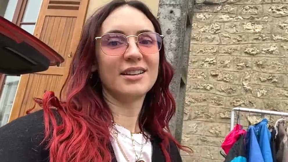 La youtubeuse Natoo cartonne sur Twitch... avec des brocantes en direct