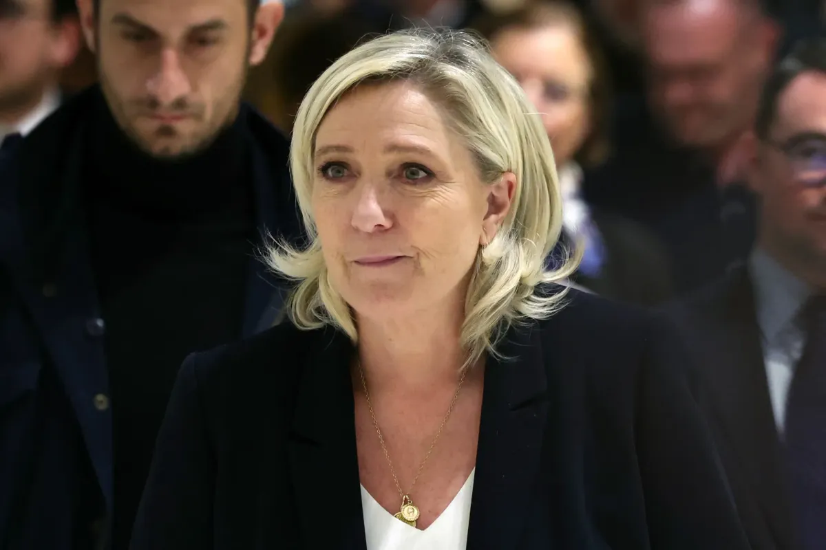 "Je suis extrêmement combative": Marine Le Pen assure qu'elle "ne ...