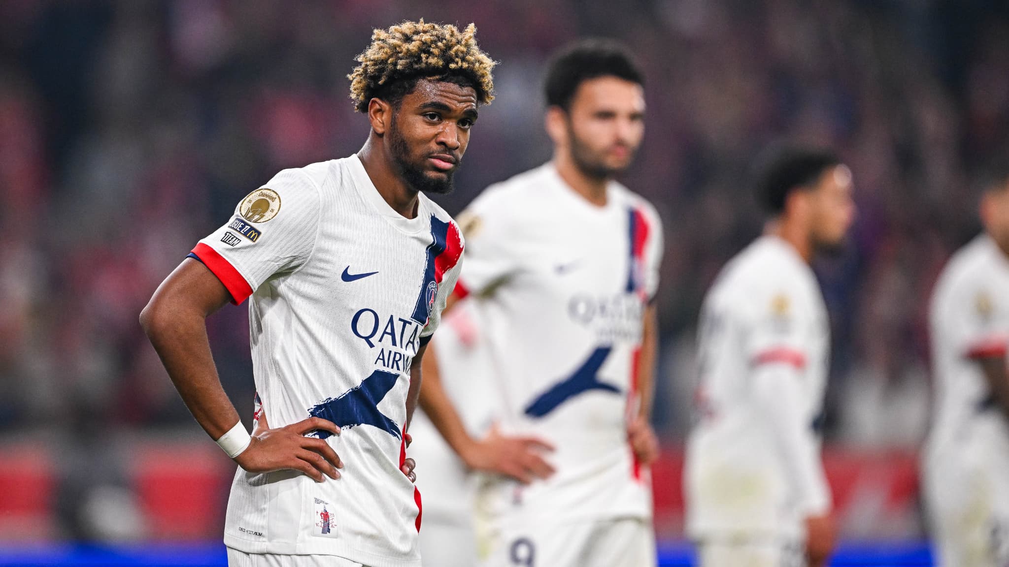 À 17 ans, l'attaquant du PSG, Ibrahim Mbaye, choisit de représenter le ...