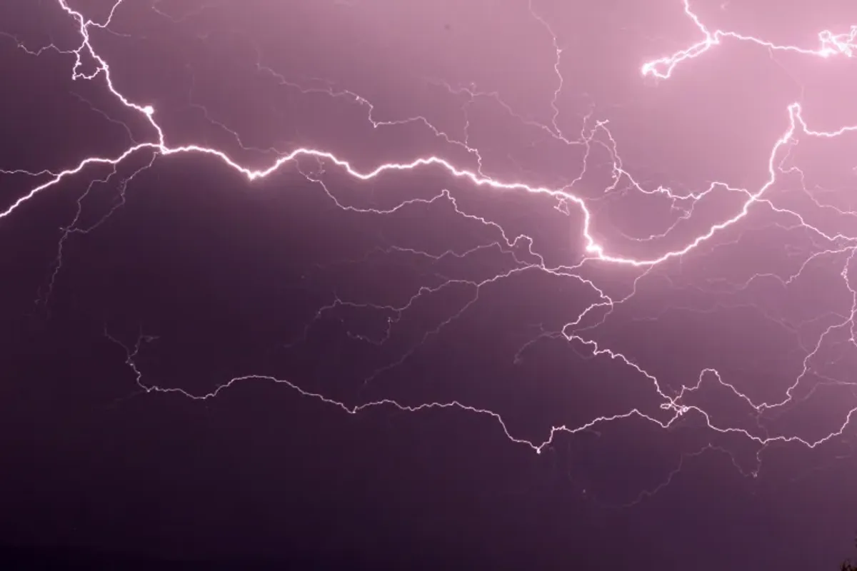 Orages: huit départements placés en vigilance orange par Météo France