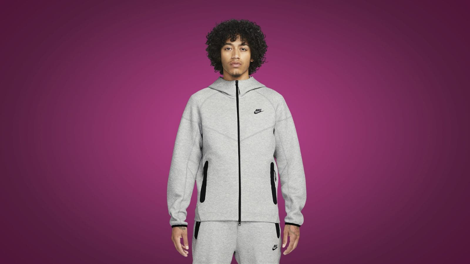 Cette veste Nike Tech vous suit partout, et elle est à moitié prix