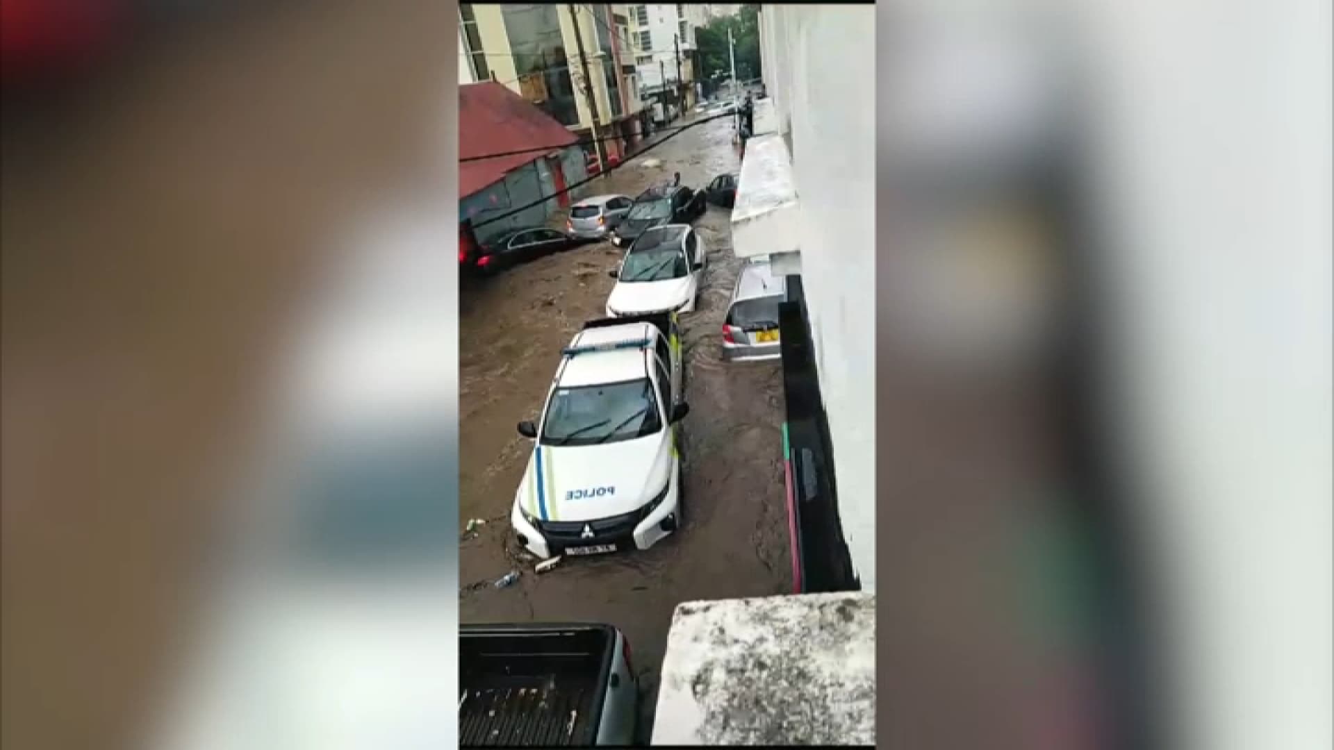 Cyclone Belal: l'alerte rouge maintenue à La Réunion, alerte maximale à ...