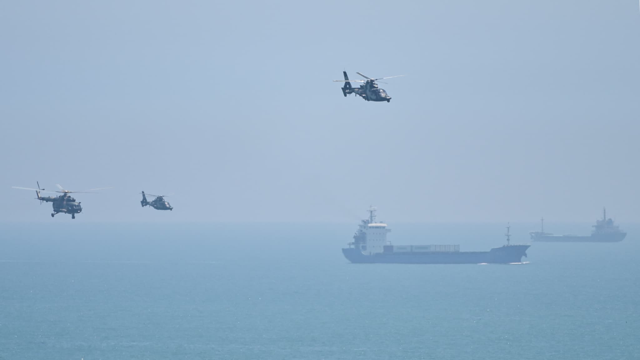 Taïwan: la Chine débute ses exercices militaires, l'armée taïwanaise ...