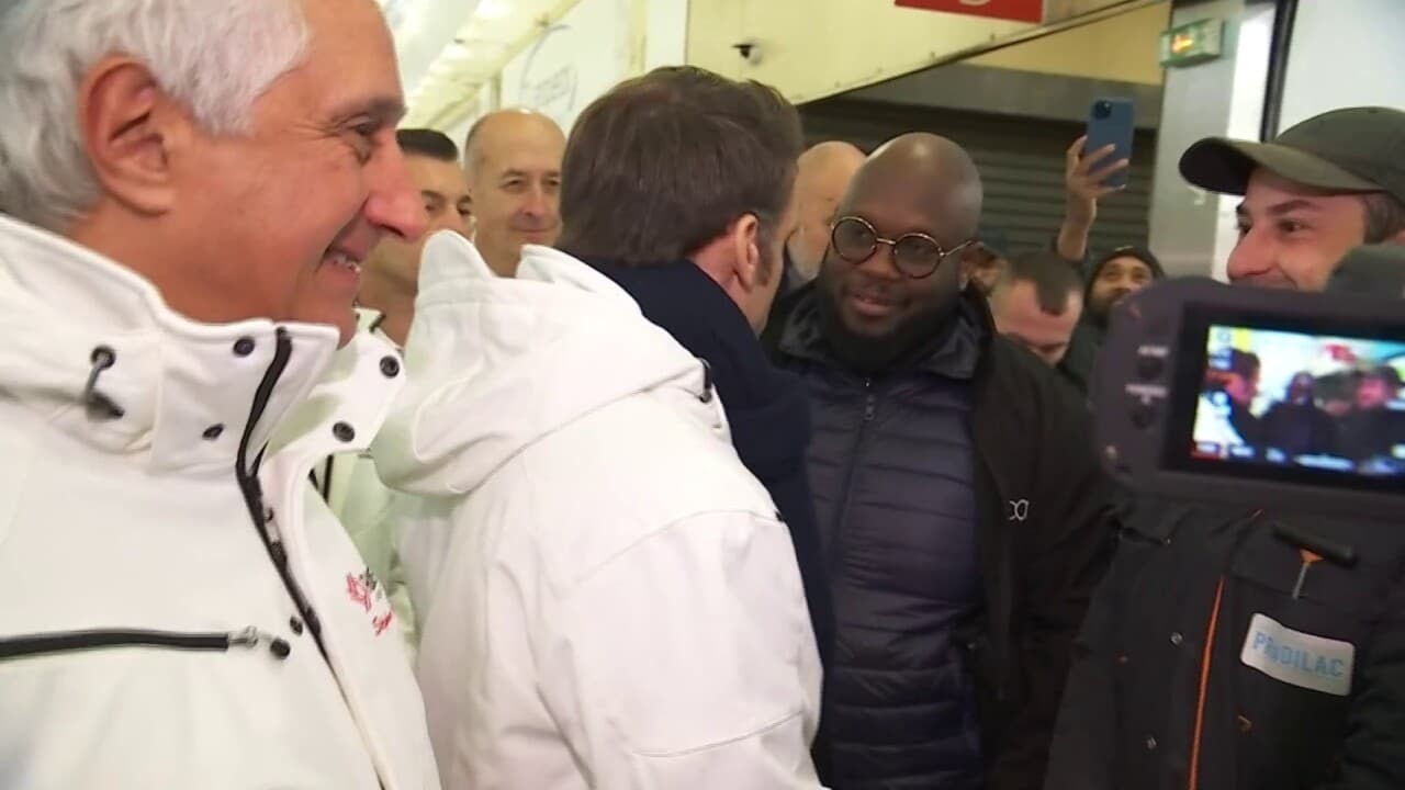 Emmanuel Macron: La Russie fait "du fric avec le gaz qu’ils vendent à d ...