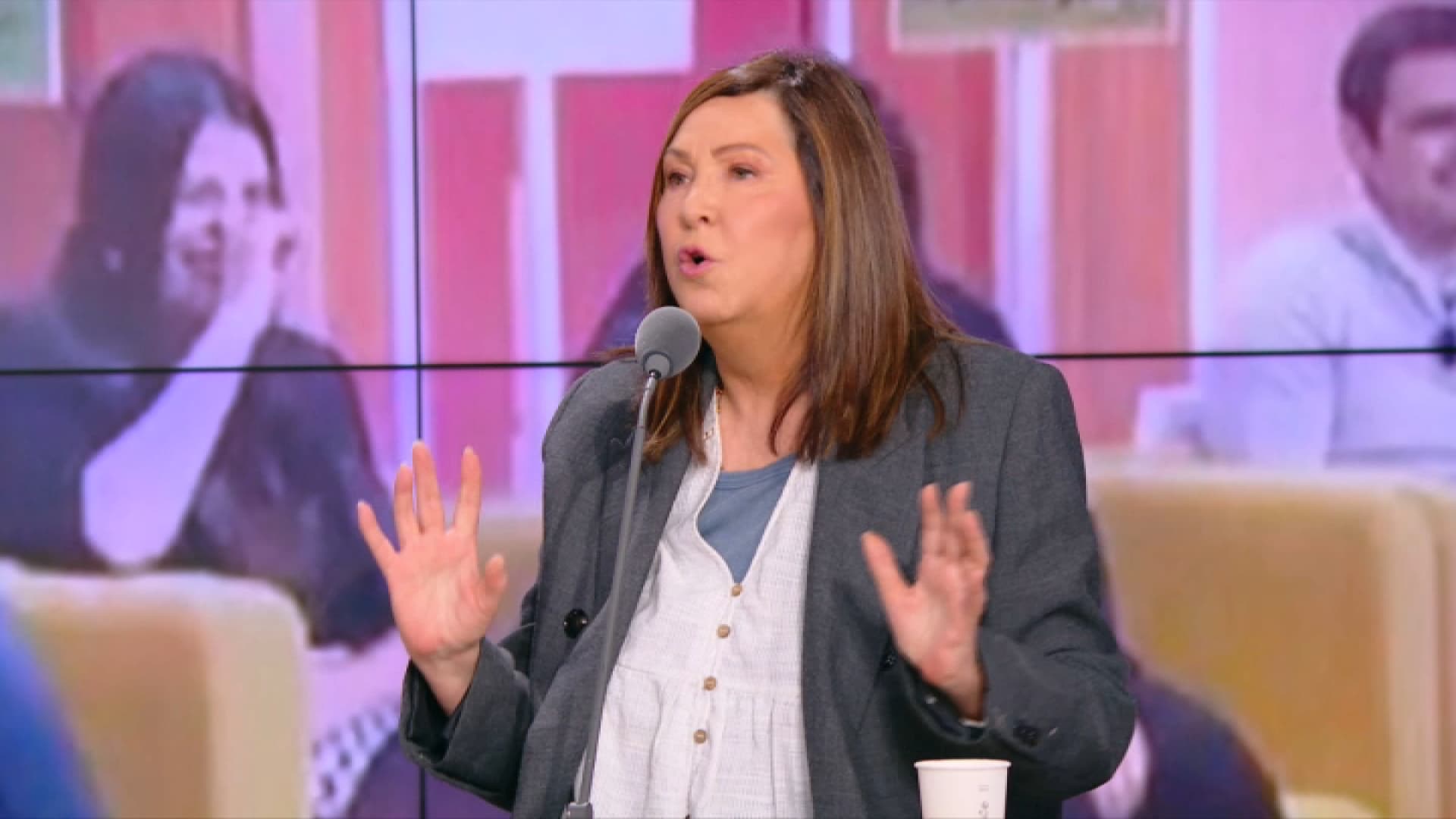 "On vit dans un monde woke": Evelyne Thomas juge la TV d'aujourd'hui "moins disruptive"