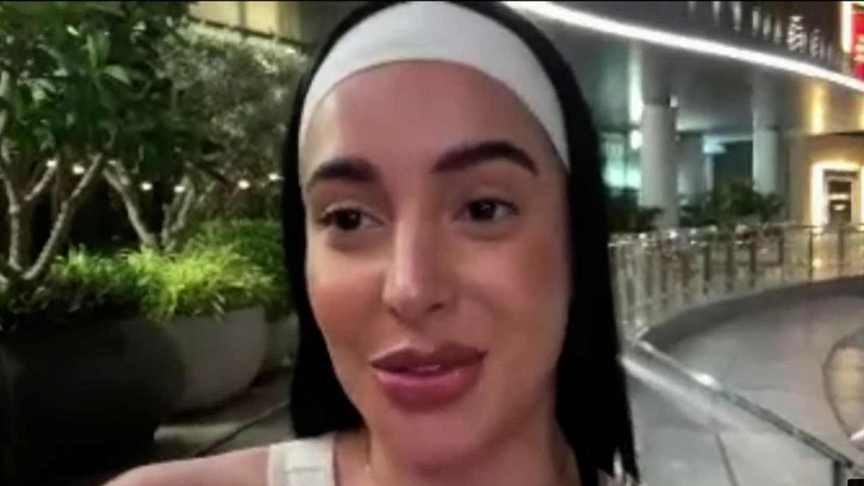 "C'était un peu un cauchemar": l'influenceuse Léa Mary raconte le ...