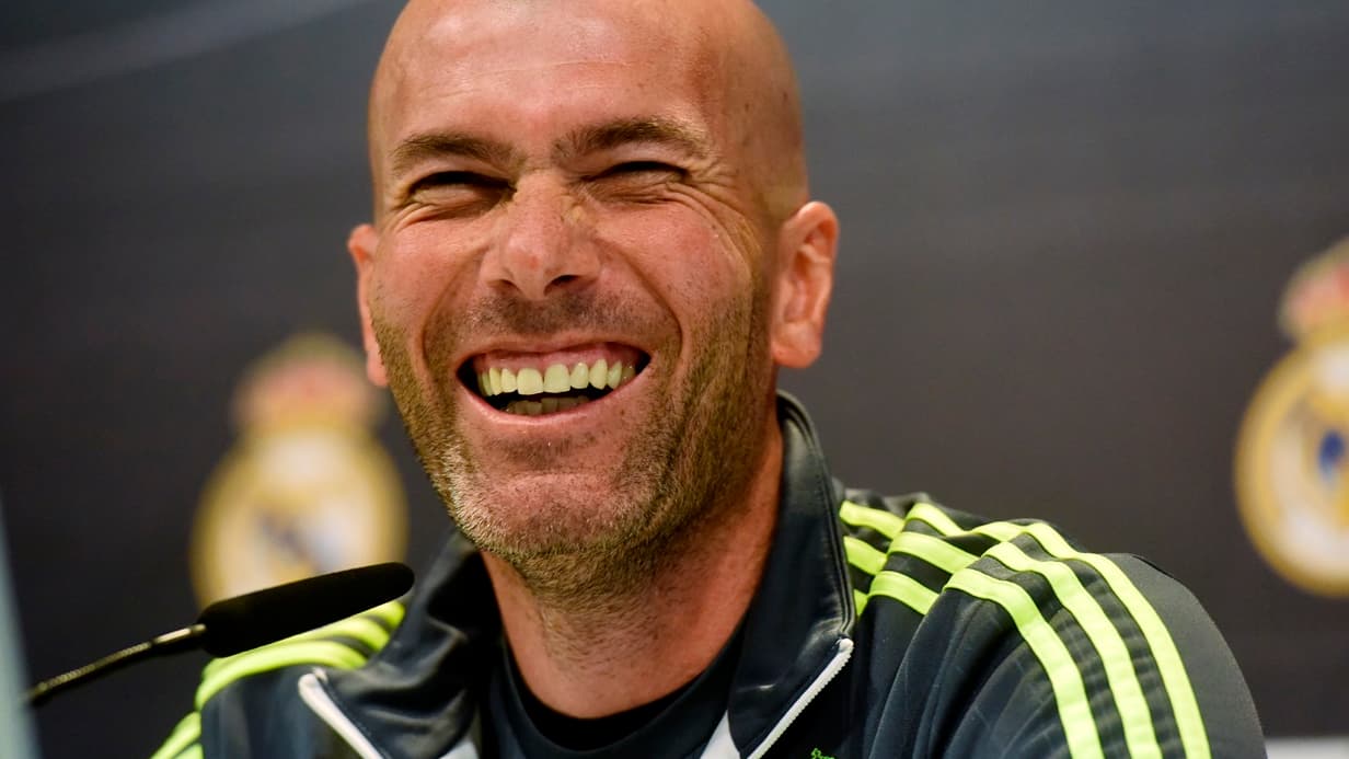 En vidéo - Real Madrid : quand Zidane colle un chewing-gum sous une table