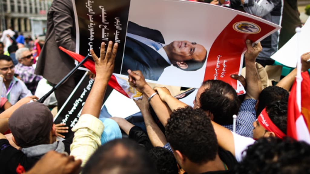 Egypte: une étudiante agressée sexuellement pendant une manifestation Egypte: une étudiante agressée sexuellement pendant une manifestation