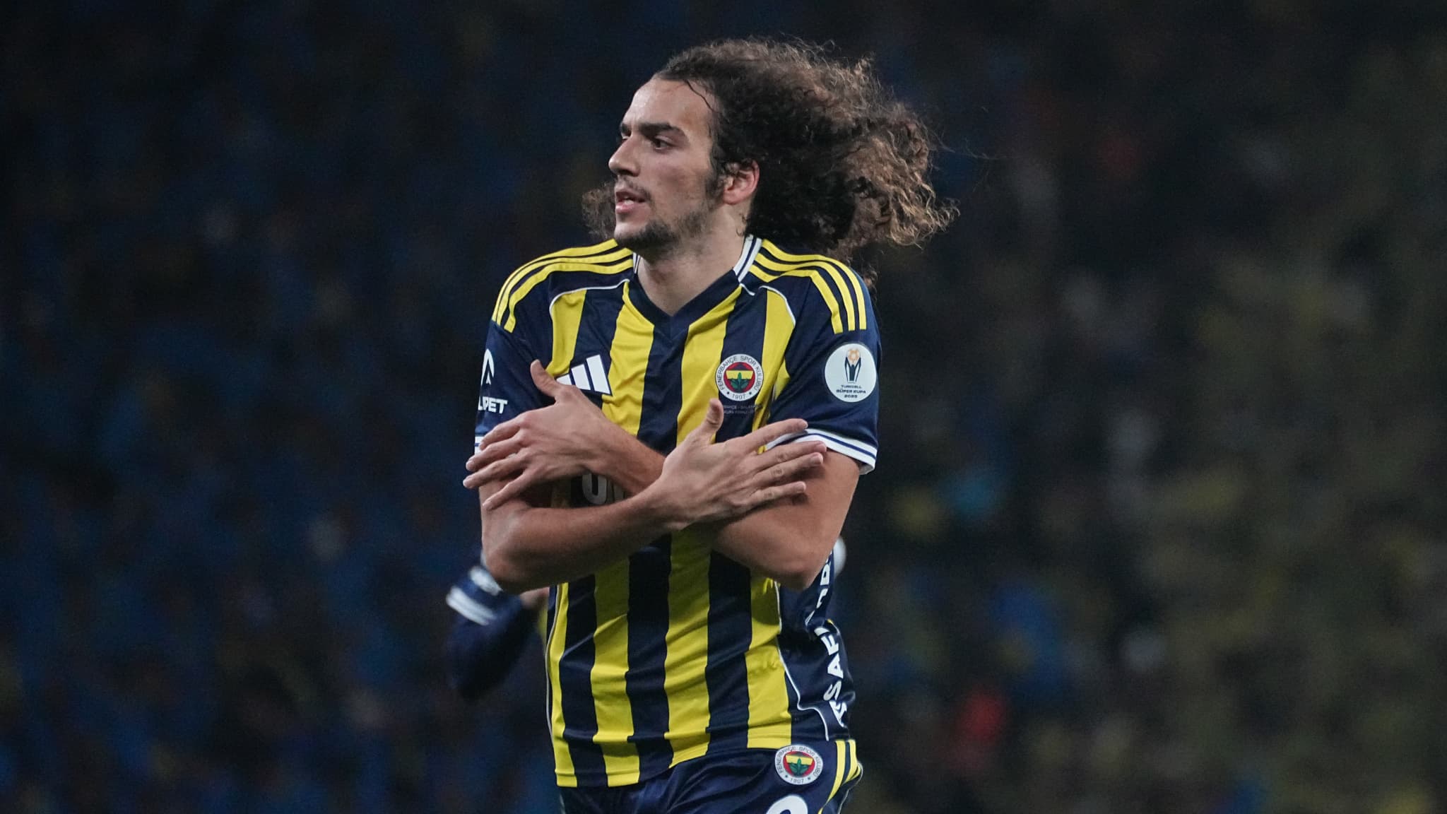 Un but et un trophée: les débuts parfaits de Guendouzi avec Fenerbah ...