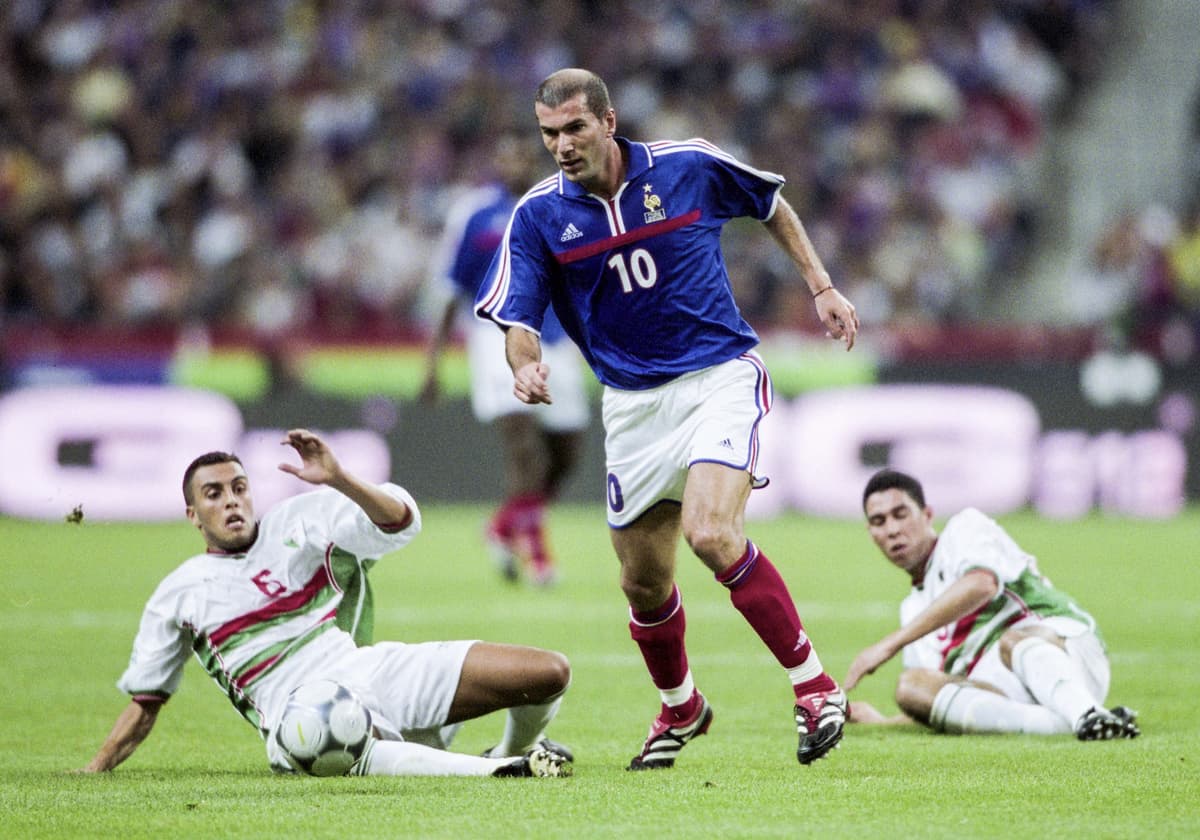 Zinédine Zidane a 50 ans: les moments forts de sa carrière en 50 photos