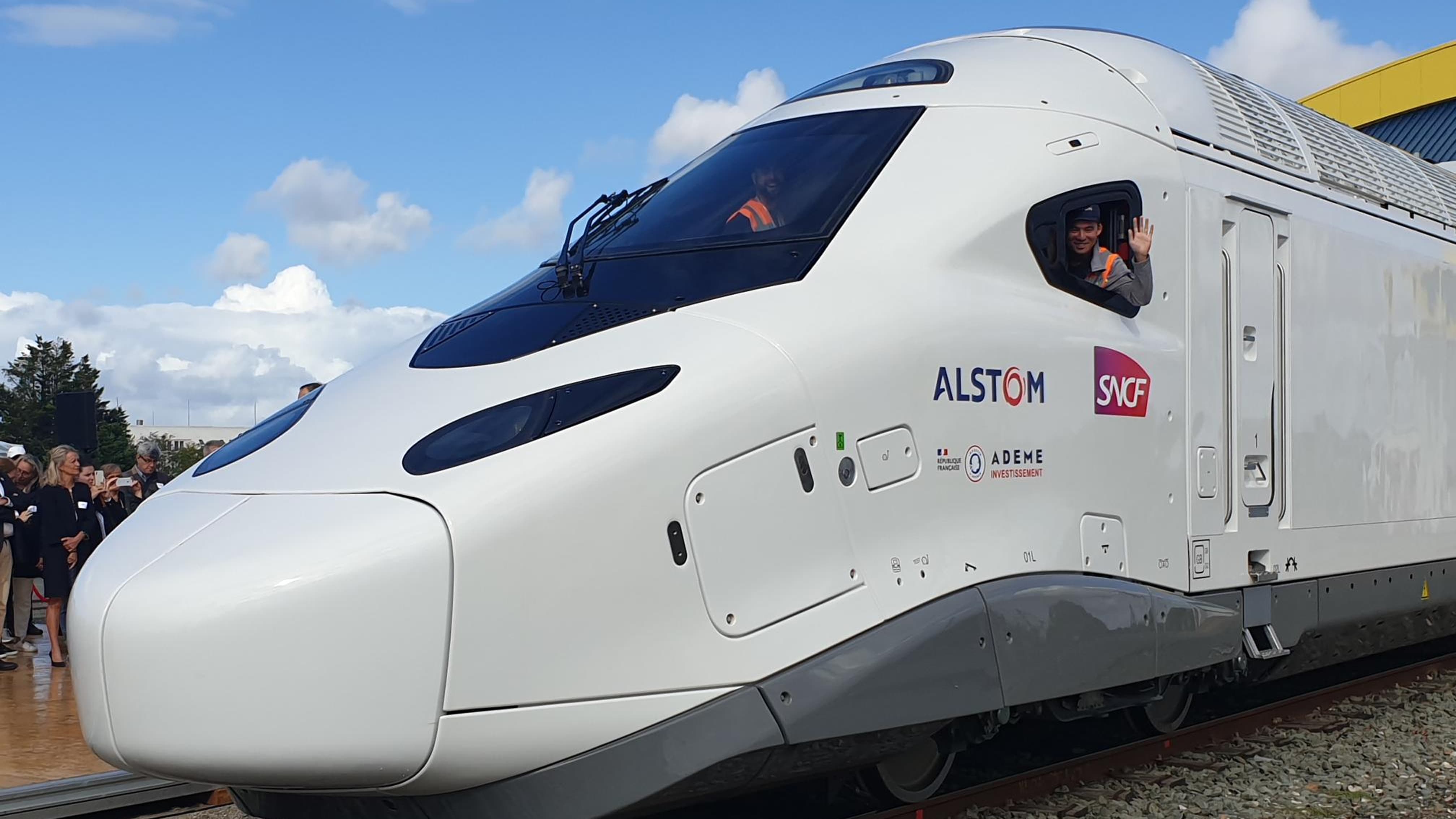 Voici le nouveau TGV M qui fera ses débuts vers le sud-est en 2024
