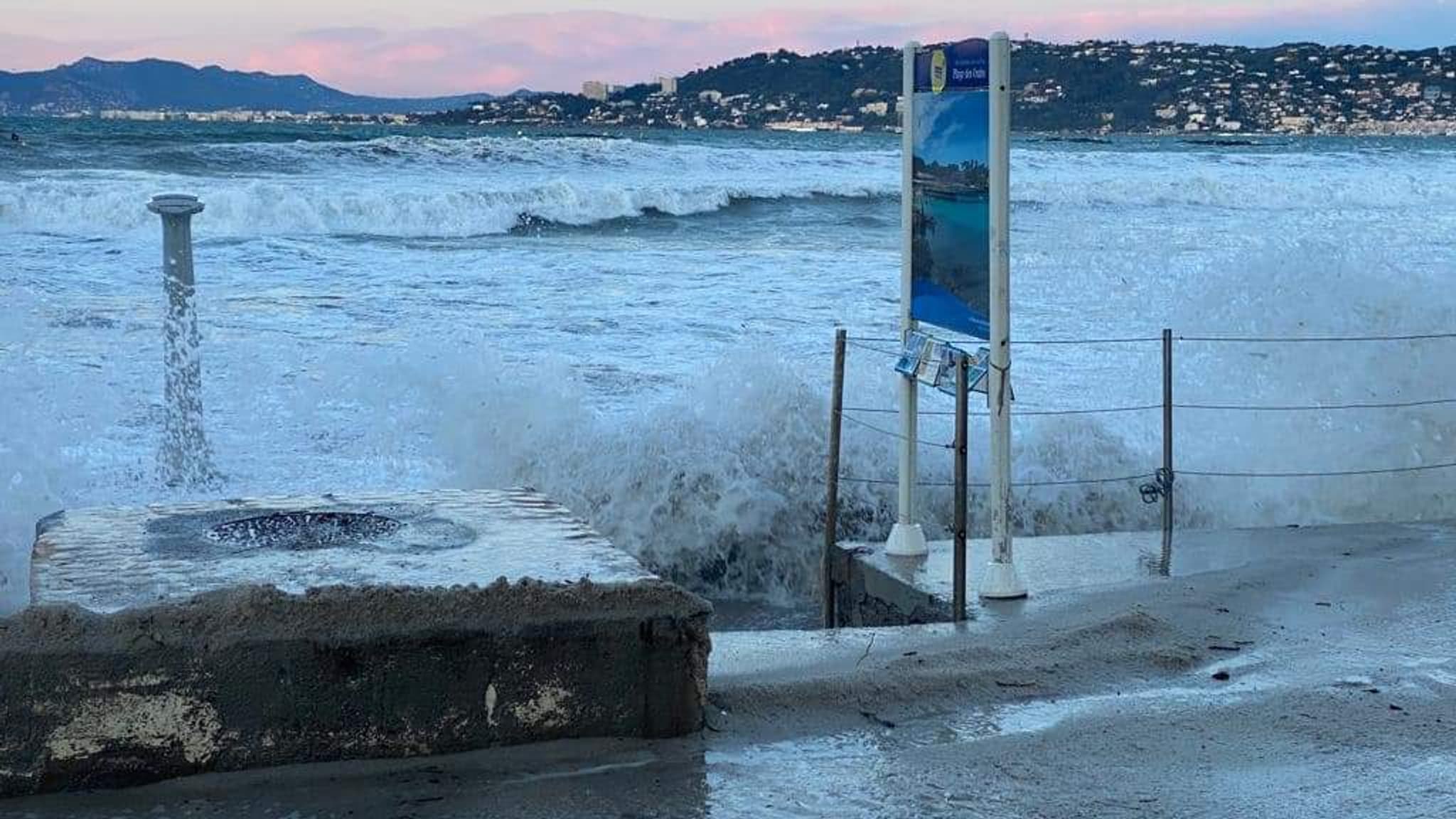 Côte d'Azur: un coup de mer provoque quelques dégâts sur le littoral ...