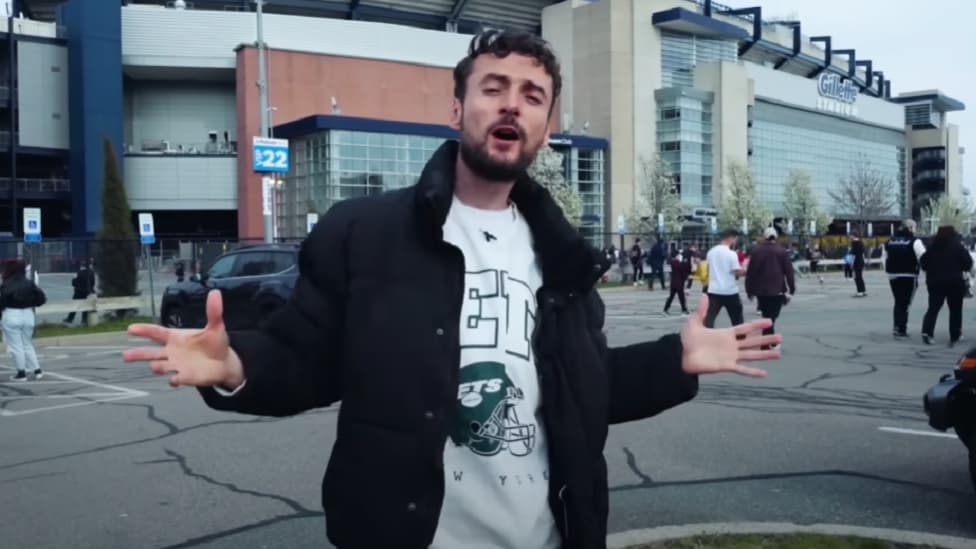 "Ça n’a jamais été fait": le Youtubeur français Vinsky en passe de ...