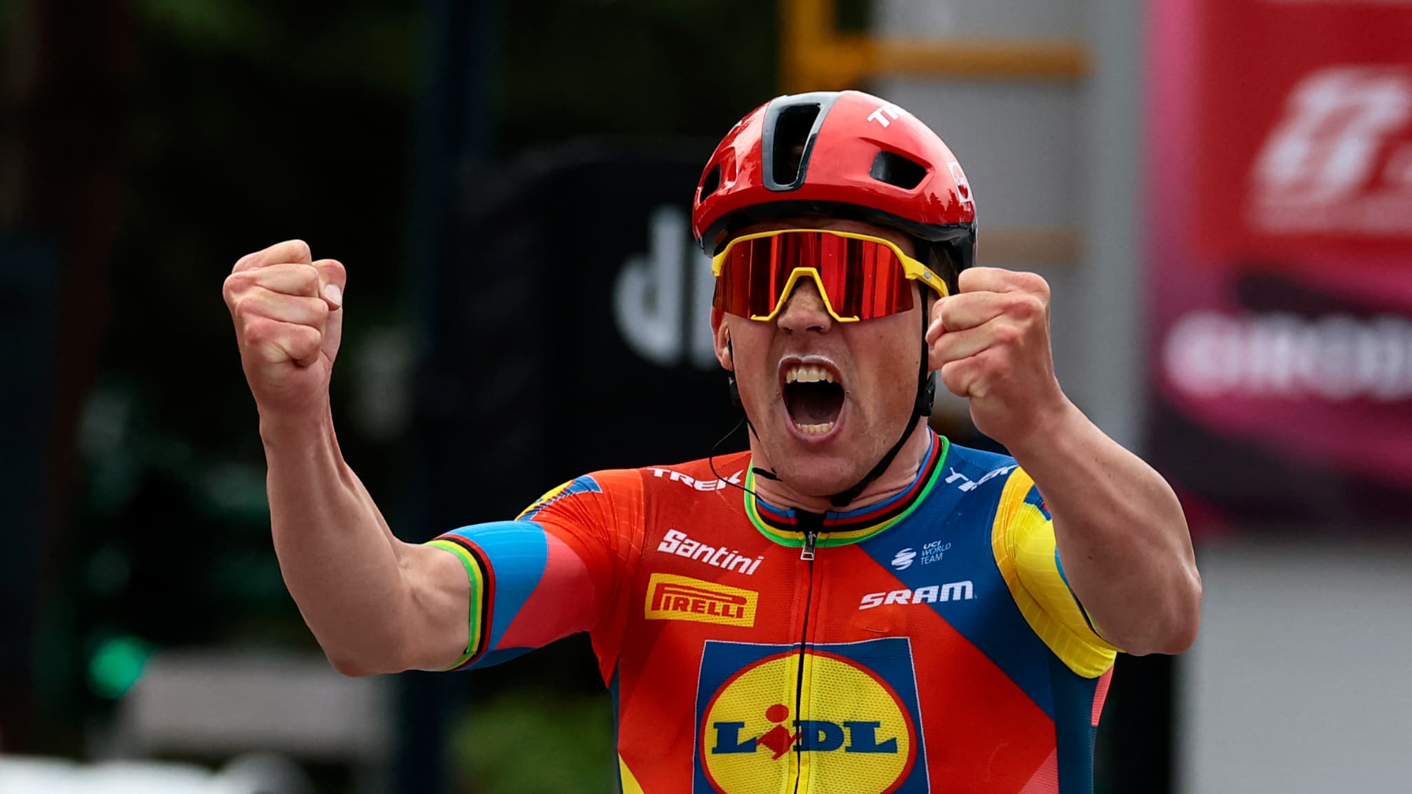 Giro 2025, étape 3: la victoire et le rose, coup double pour Pedersen