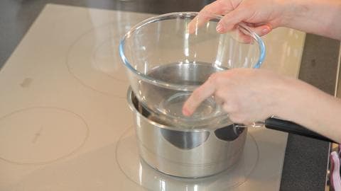 Technique pour faire un bain-marie (Vidéo)