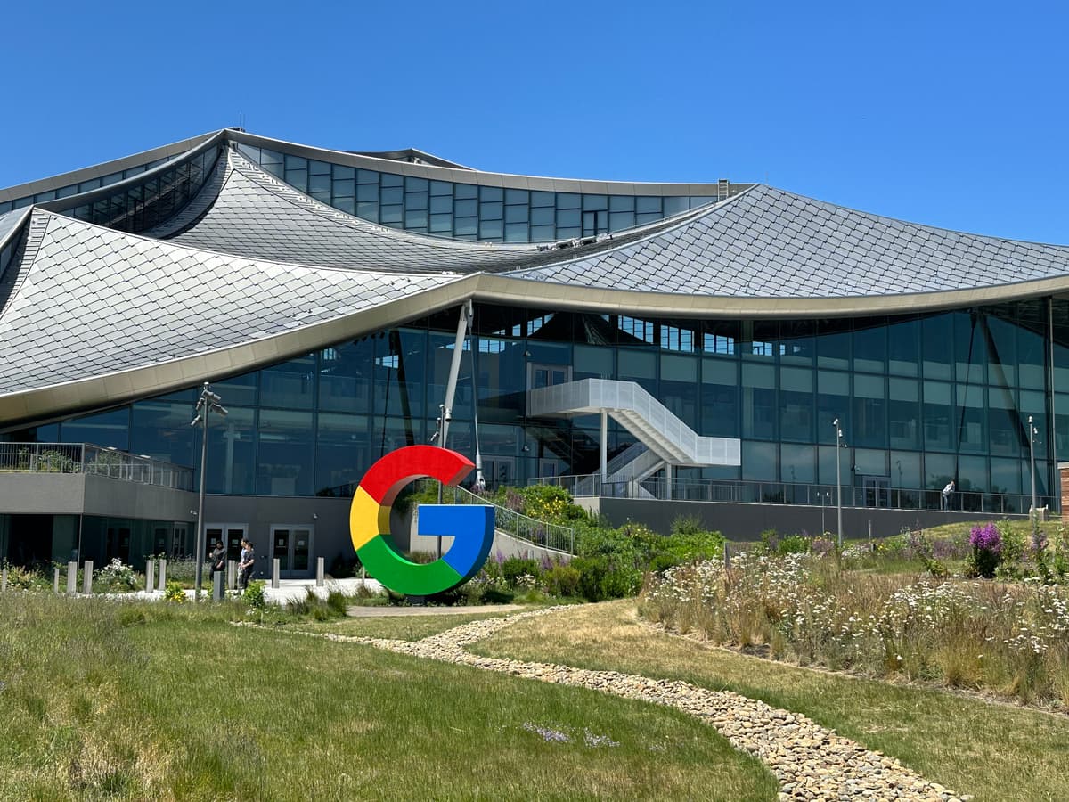 Google fête ses 25 ans: comment l'entreprise est née d'un coup de pouce ...