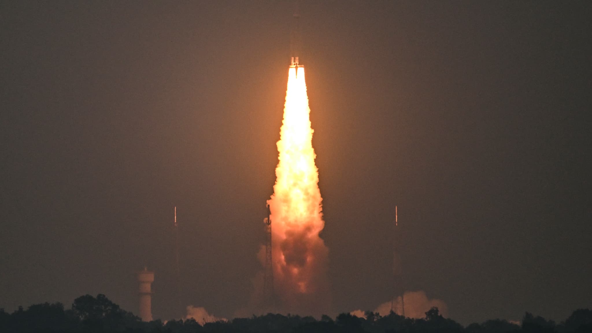L'Inde place sur orbite avec succès son plus gros satellite de télécommunications