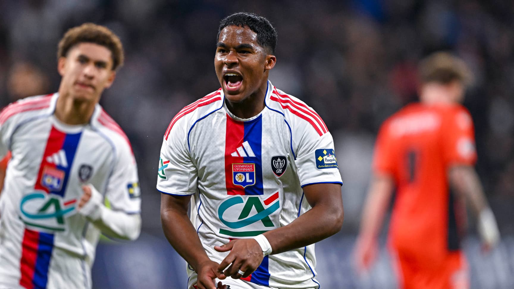 OL: "Plus il joue, moins on paye", les révélations de Matthieu Louis ...