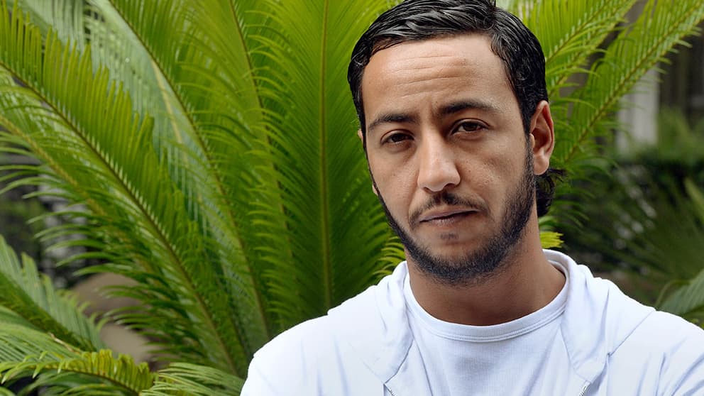 Le rappeur Lacrim, en cavale, annonce qu'il va "se rendre"