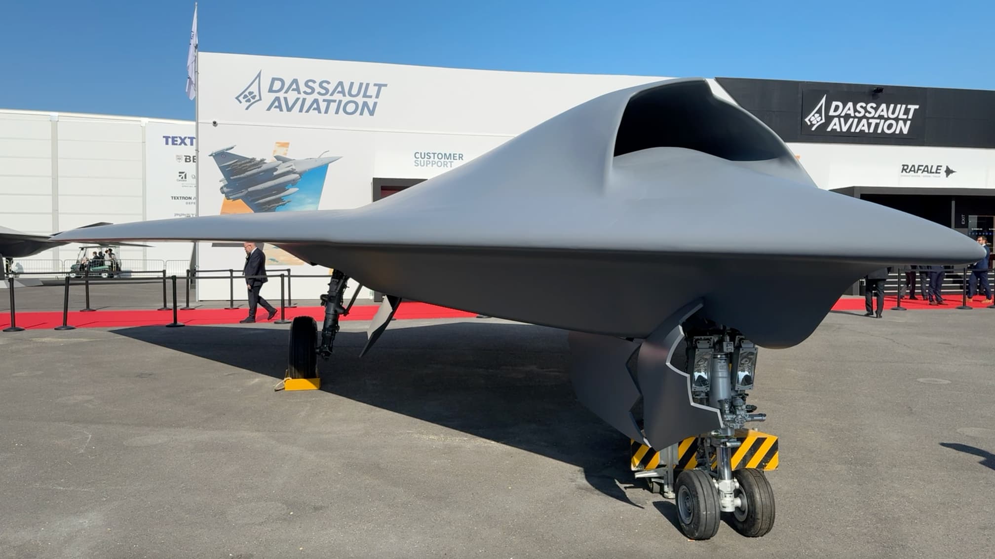 "Il sera contrôlé depuis le cockpit du Rafale": Dassault dévoile son ...