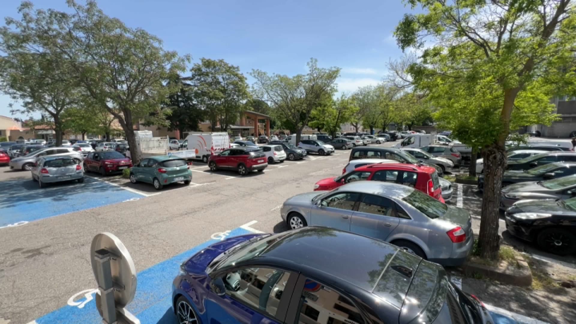 Brignoles: 1.096 places de stationnement vont devenir payantes au cœur ...