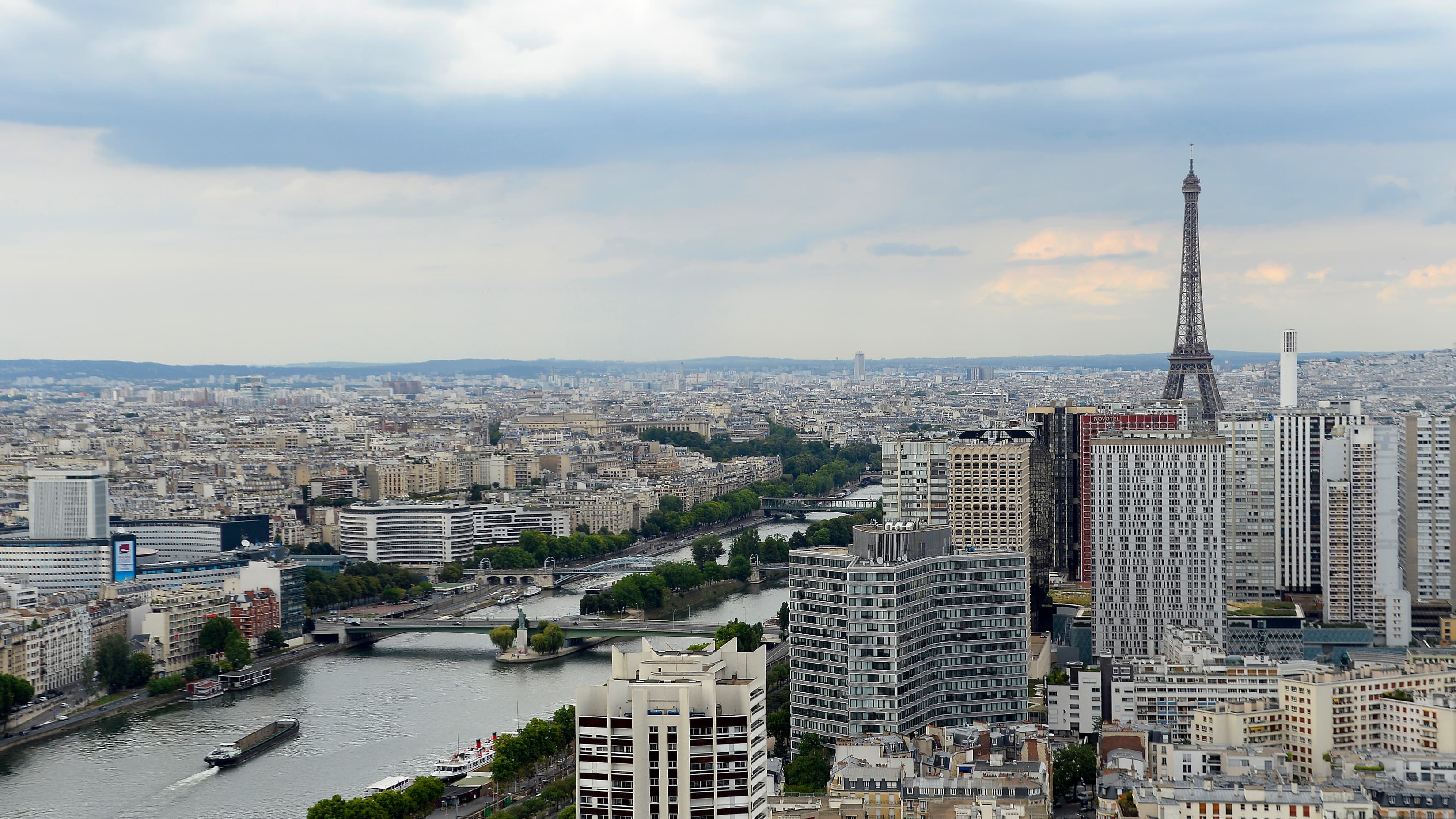 Alors que le pic de pollution monte, les députés écolos légifèrent Alors que le pic de pollution monte, les députés écolos légifèrent